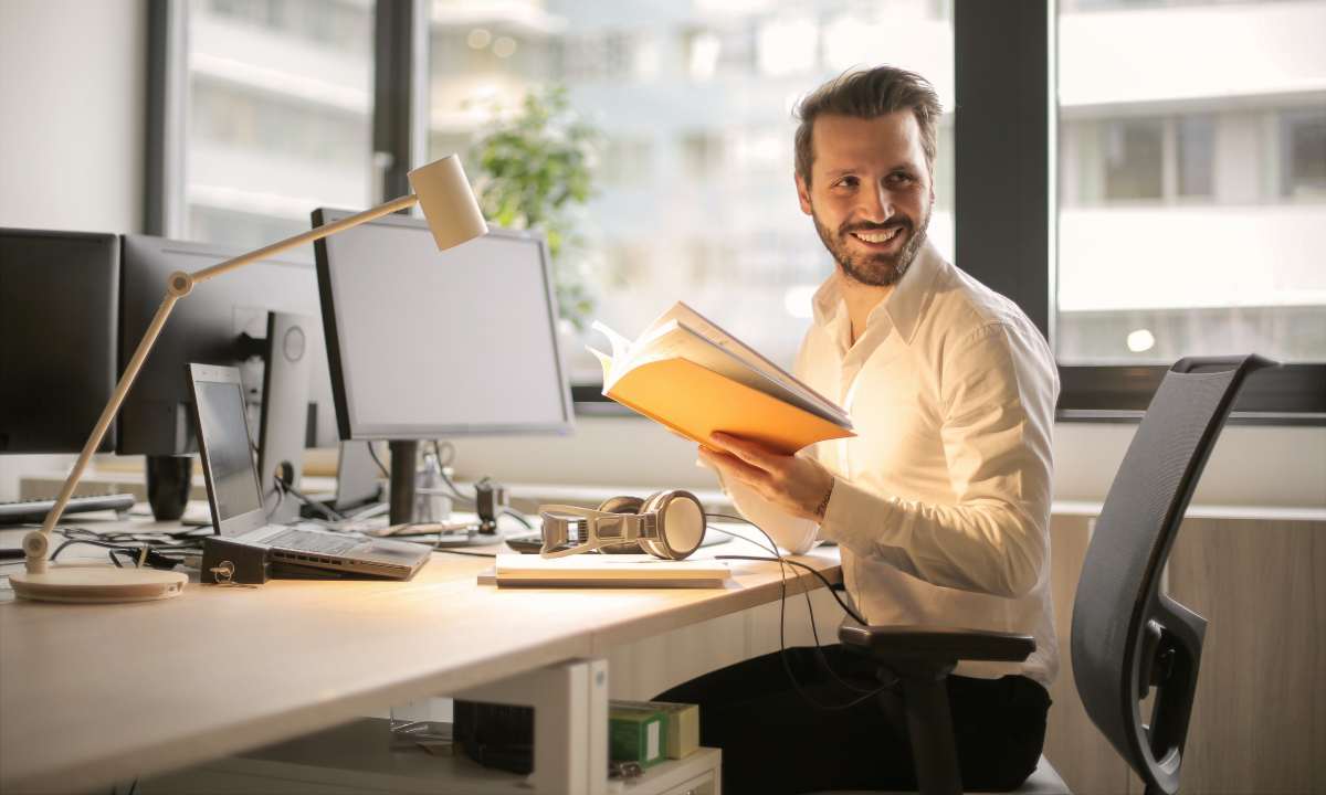 Lavoro dipendente o Partita Iva? La scelta migliore non è immediata Lavoro dipendente o Partita Iva? La scelta migliore non è immediata